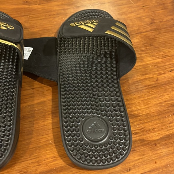 adidas | Shoes | Adidas Adissage Slides Sandals Shoes Black Gold Eg657 ...